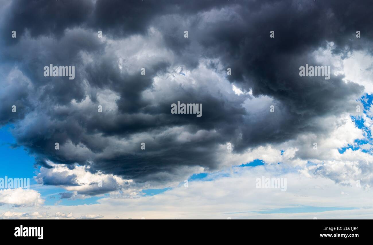 Clouds gathered hi-res stock photography and images - Alamy