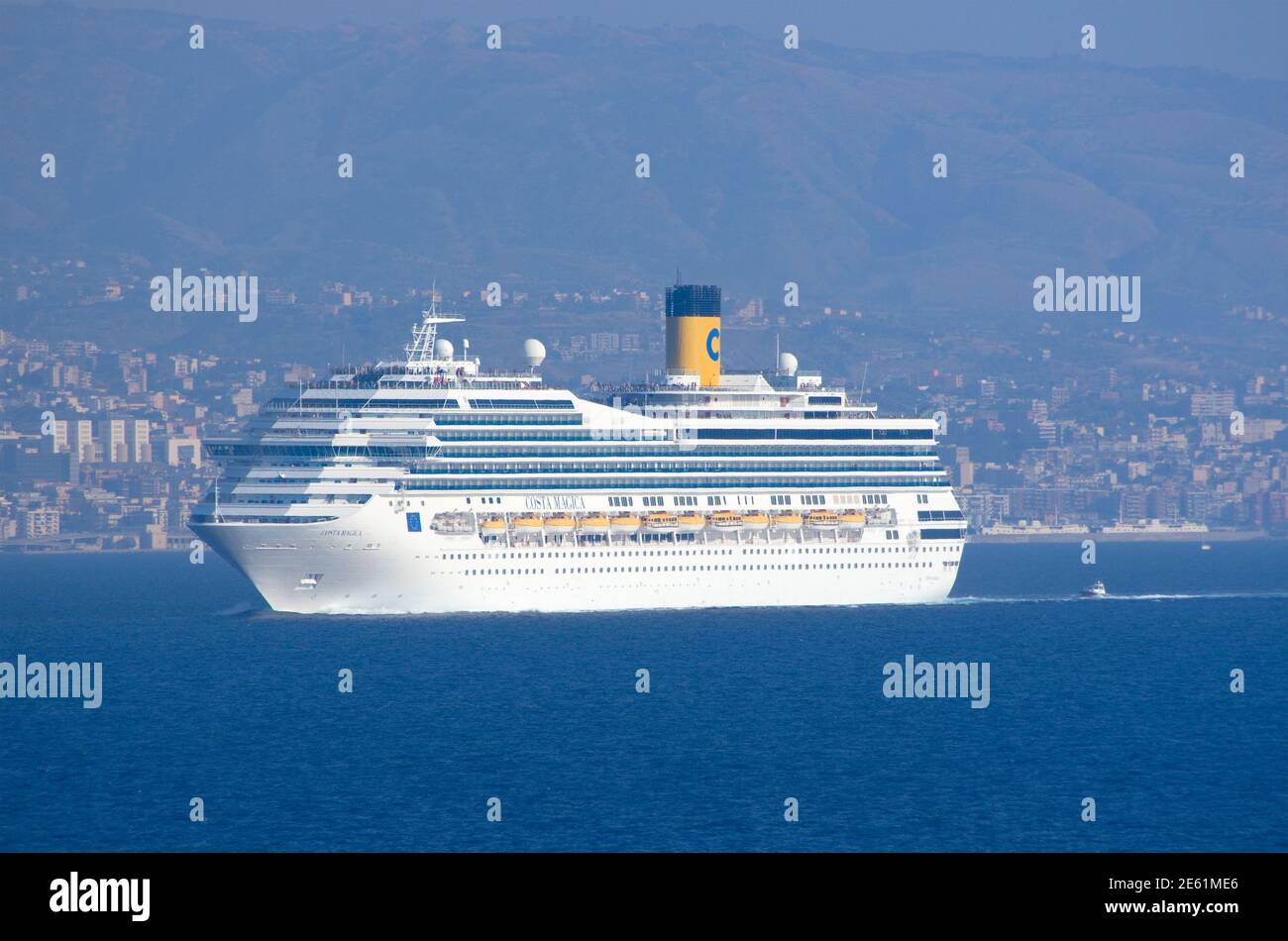 Straits of messina hi-res stock photography and images - Alamy