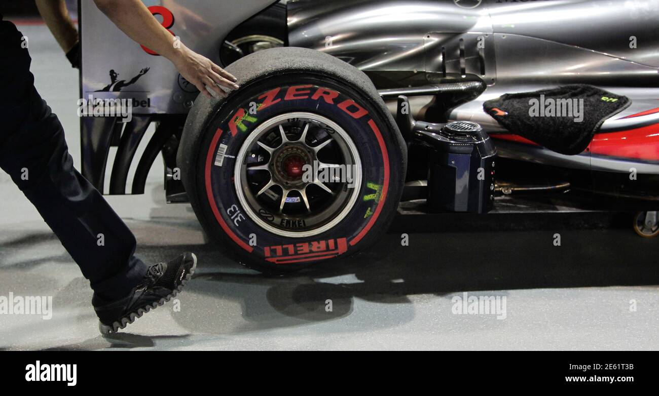 Car Punctured High Resolution Stock Photography and Images - Alamy