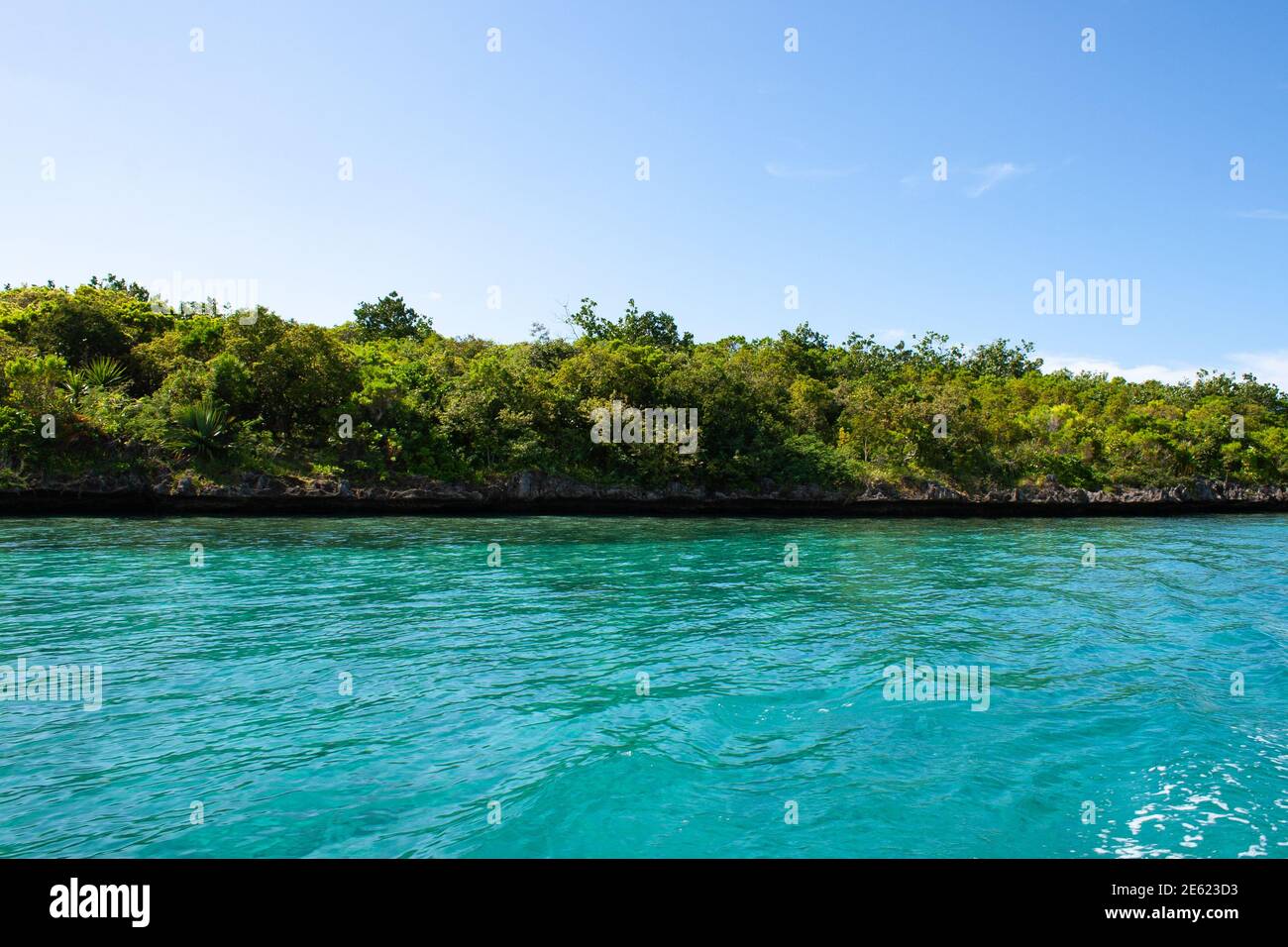 Mauritius island: Turquoise lagoon, coral reef Stock Photo - Alamy