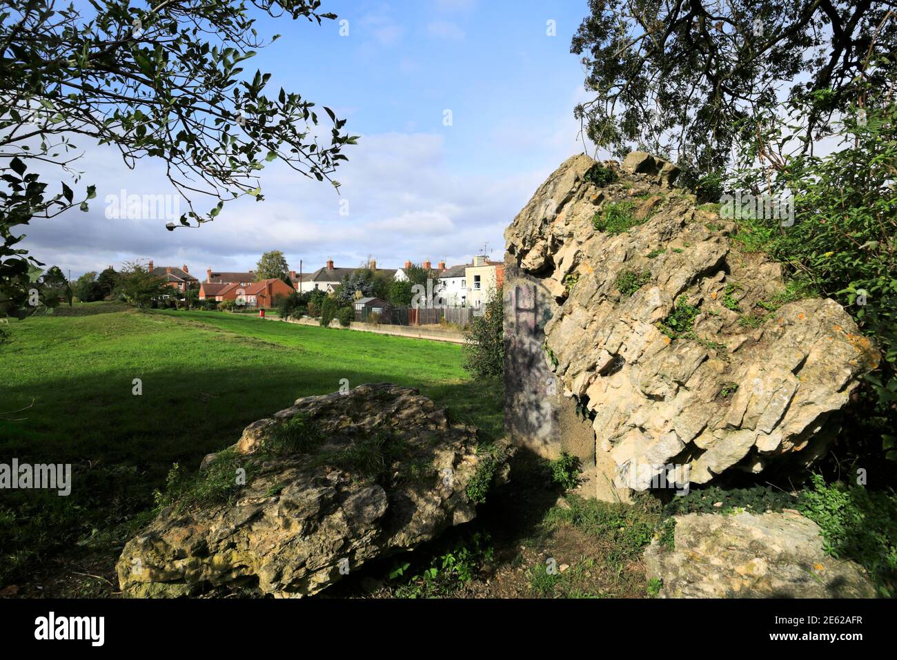 12th century castles hi-res stock photography and images - Alamy