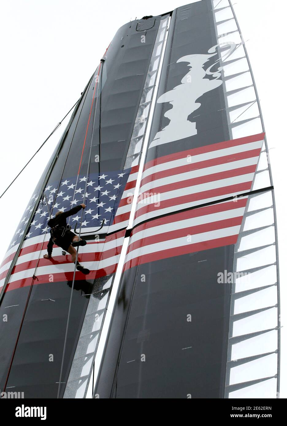 Hoisted sail hi-res stock photography and images - Alamy