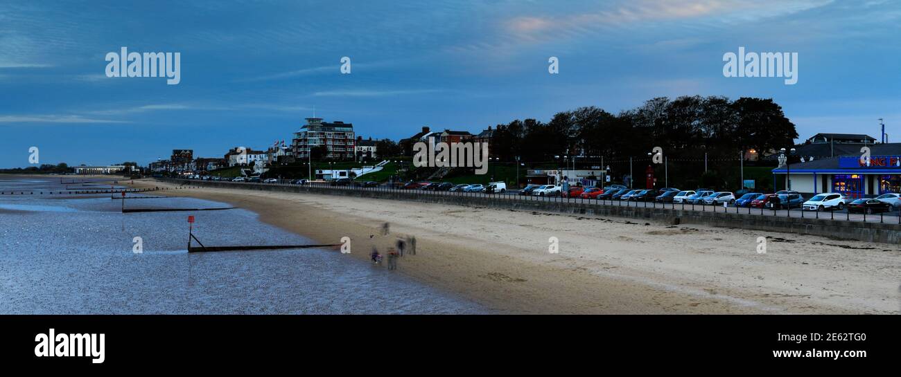 Cleethorpes promenade hi-res stock photography and images - Alamy