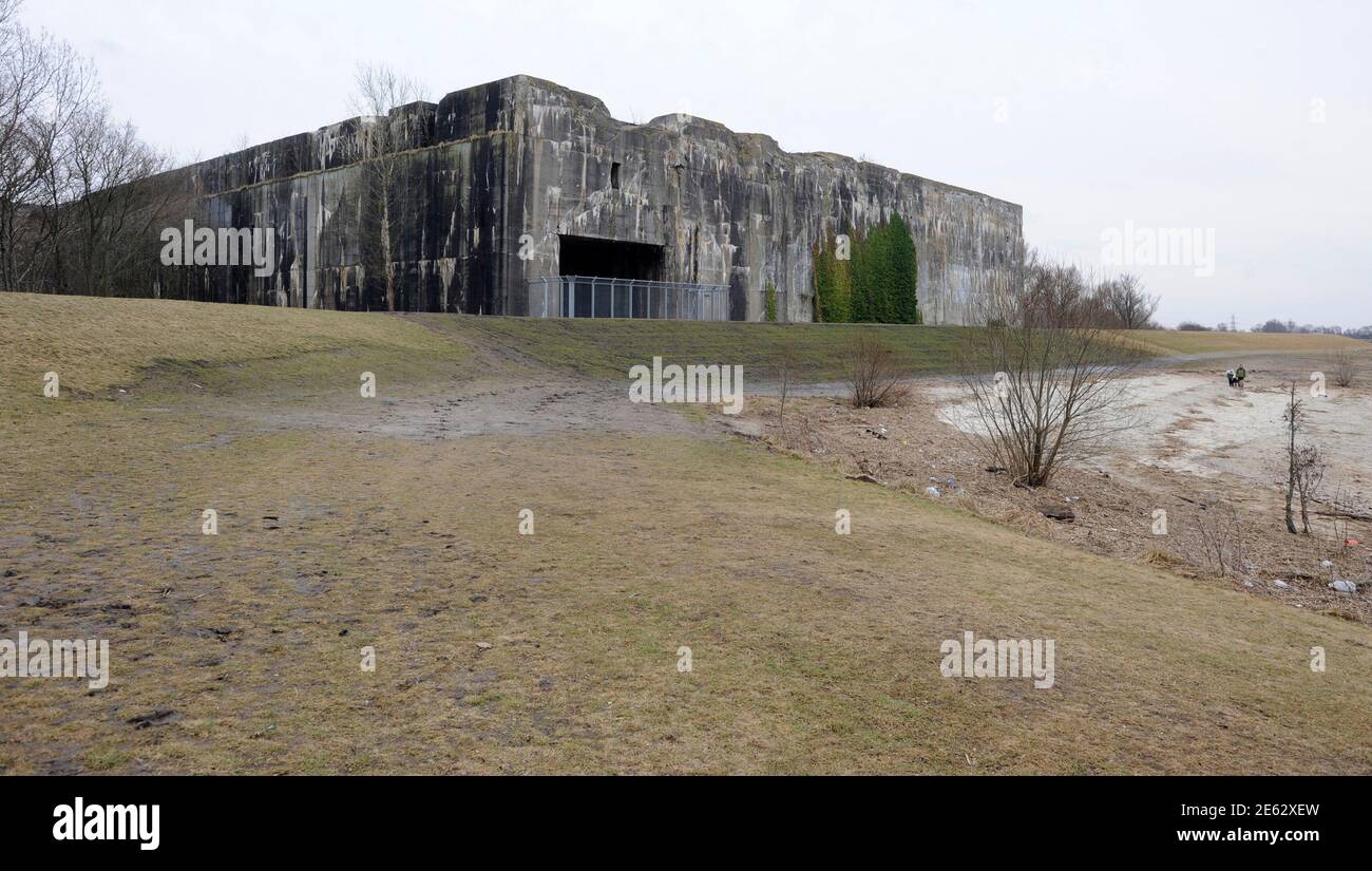 1943 construction hi-res stock photography and images - Alamy