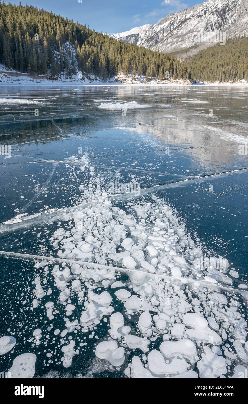 Methane bubbles hi-res stock photography and images - Alamy