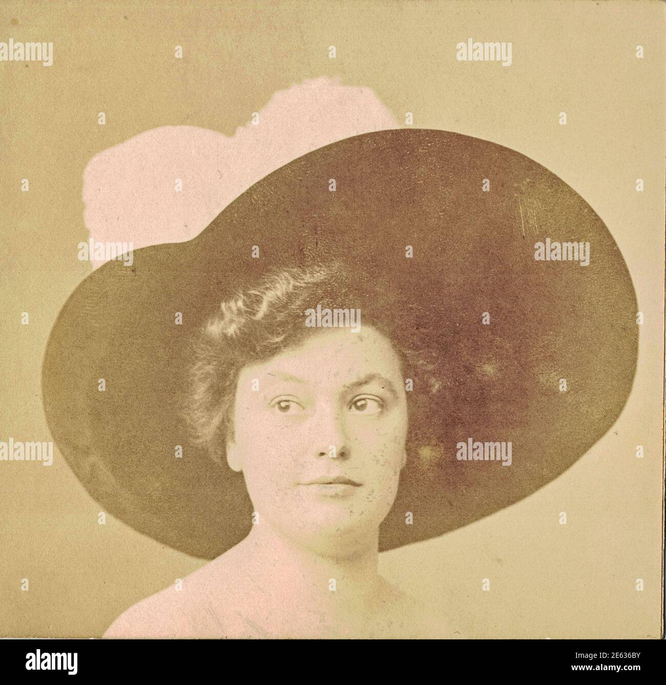 GERMANY - 1910: Vintage photo shows dreamy portrait of woman. Woman ...