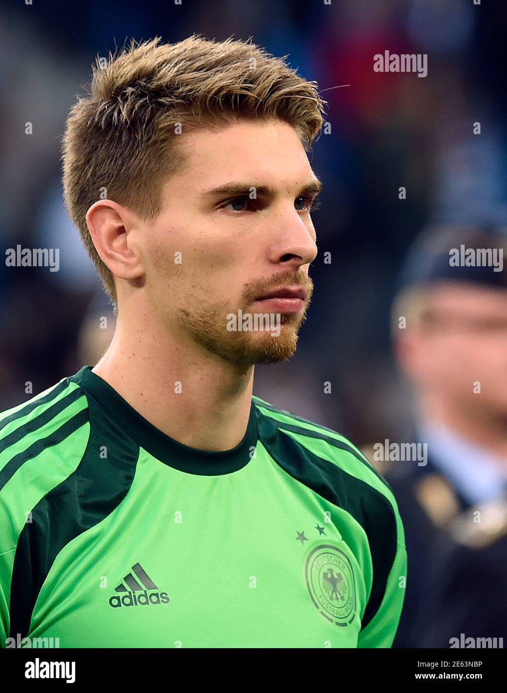 Goalkeeper ron robert zieler hi-res stock photography and images - Alamy