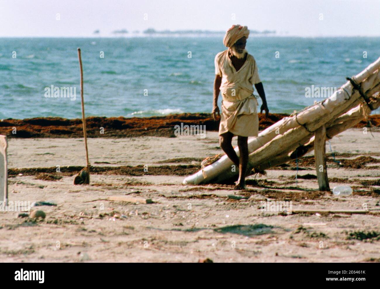 Gizan Saudi Arabia Fisherman on beach Stock Photo - Alamy