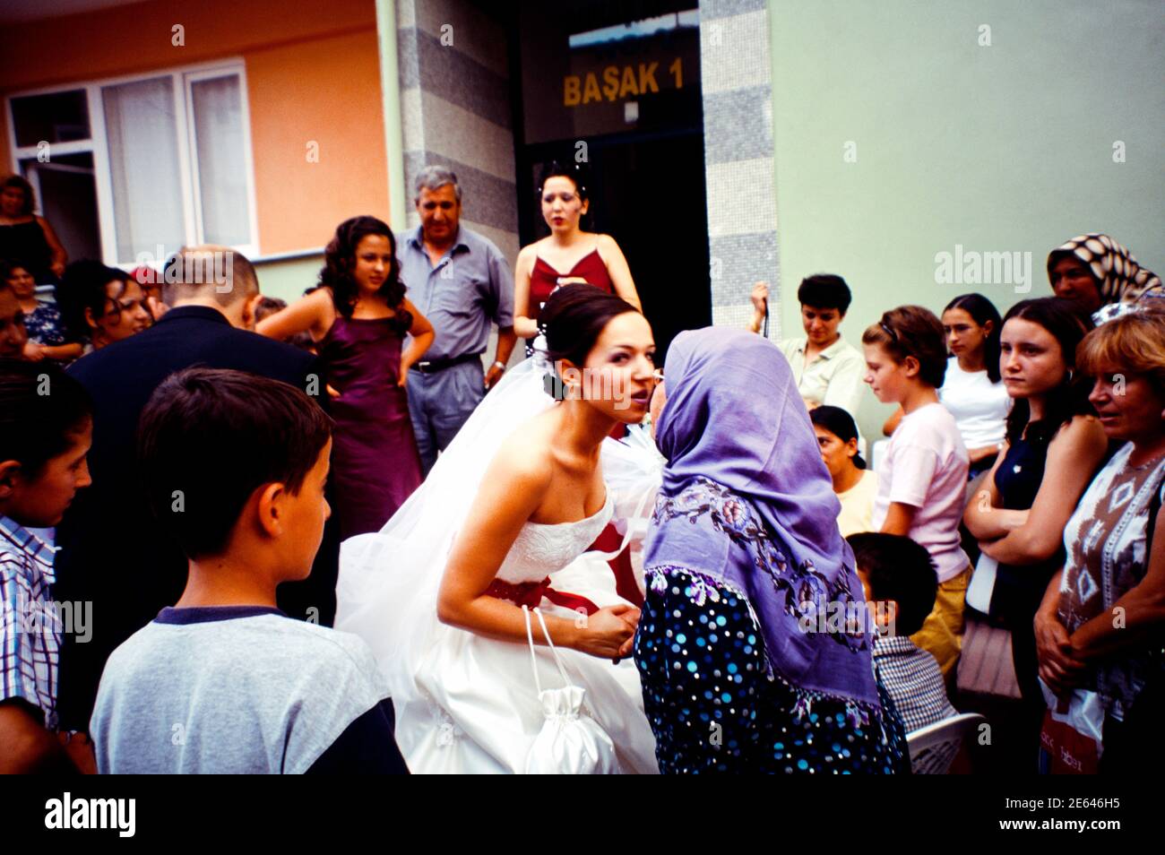 Istanbul Turkey Turkish Wedding Bride In Street Before Wedding Kissing ...