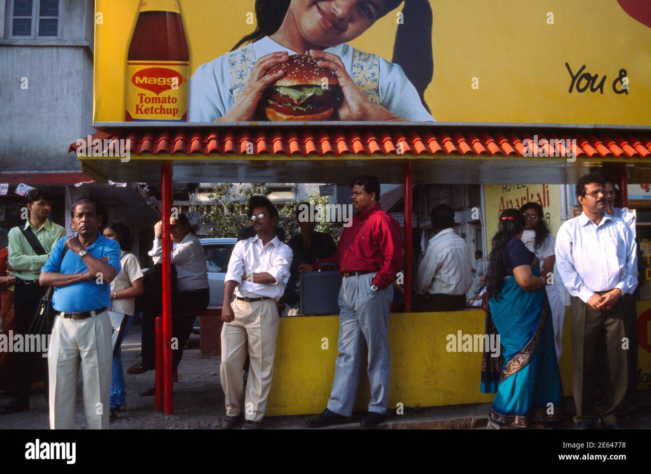 Mumbai bus stop hi-res stock photography and images - Alamy