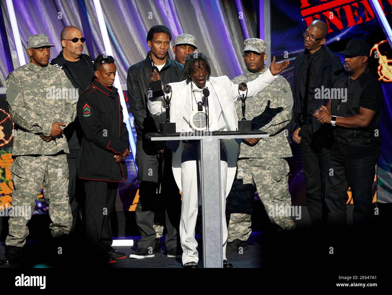 Flava flav public enemy hi-res stock photography and images - Alamy