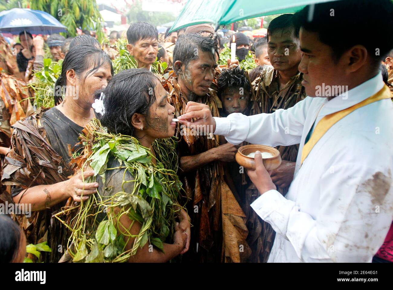 Philippines communion hi-res stock photography and images - Alamy