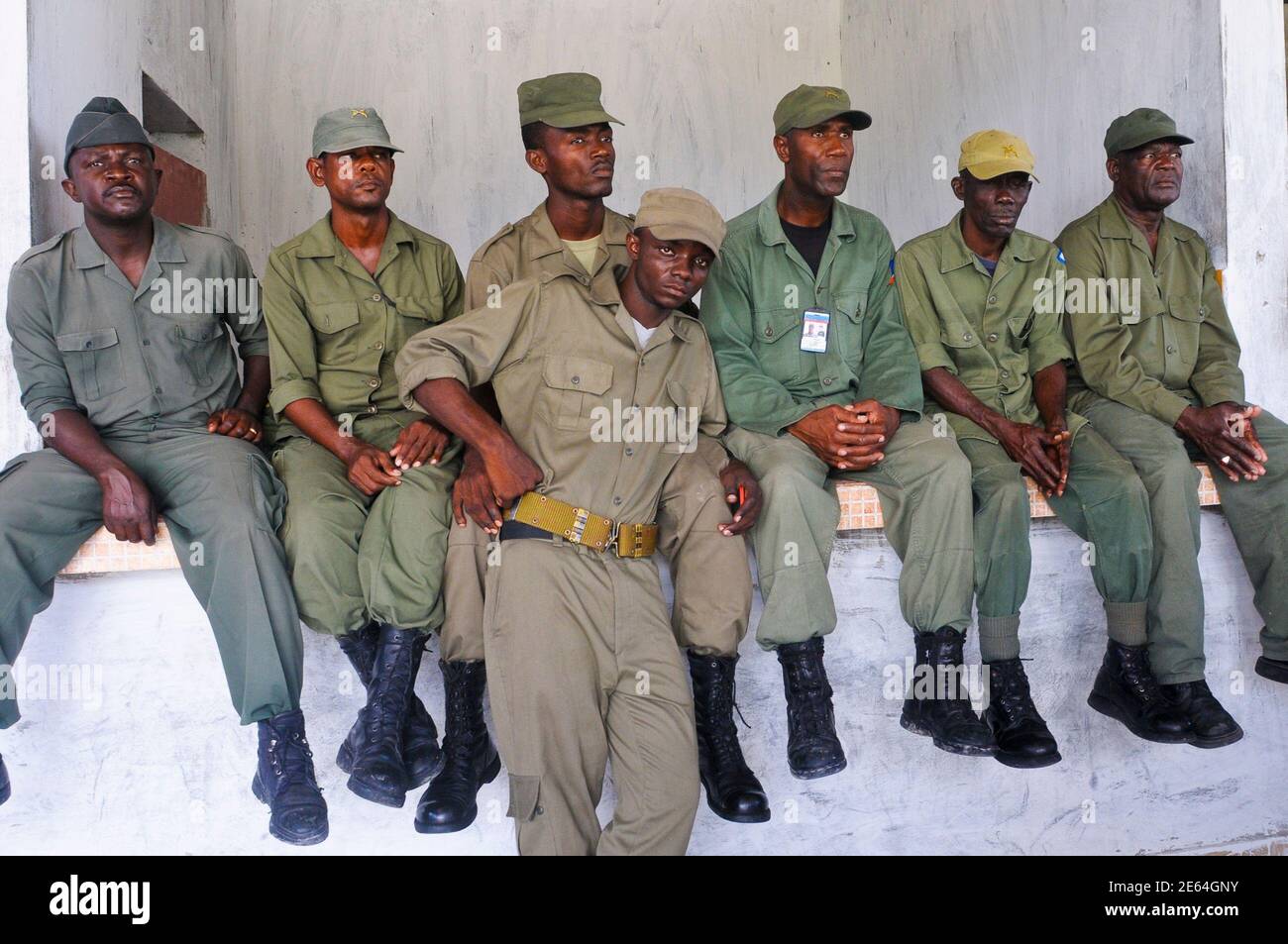 Haitian soldiers hi-res stock photography and images - Alamy