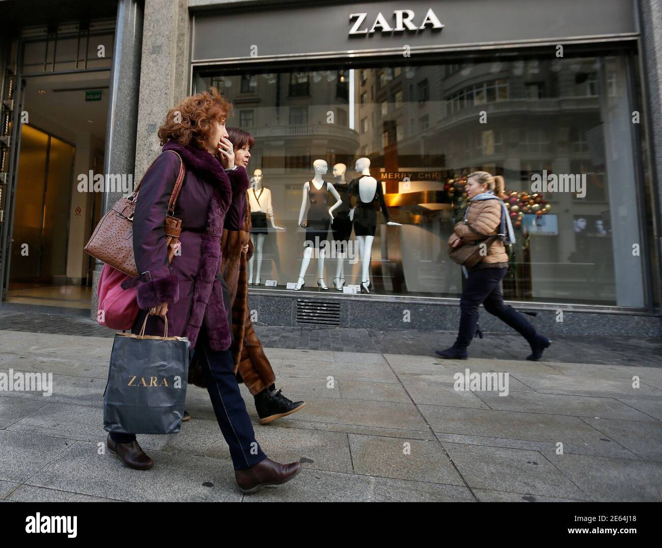 Zara clothing model hi-res stock photography and images - Alamy