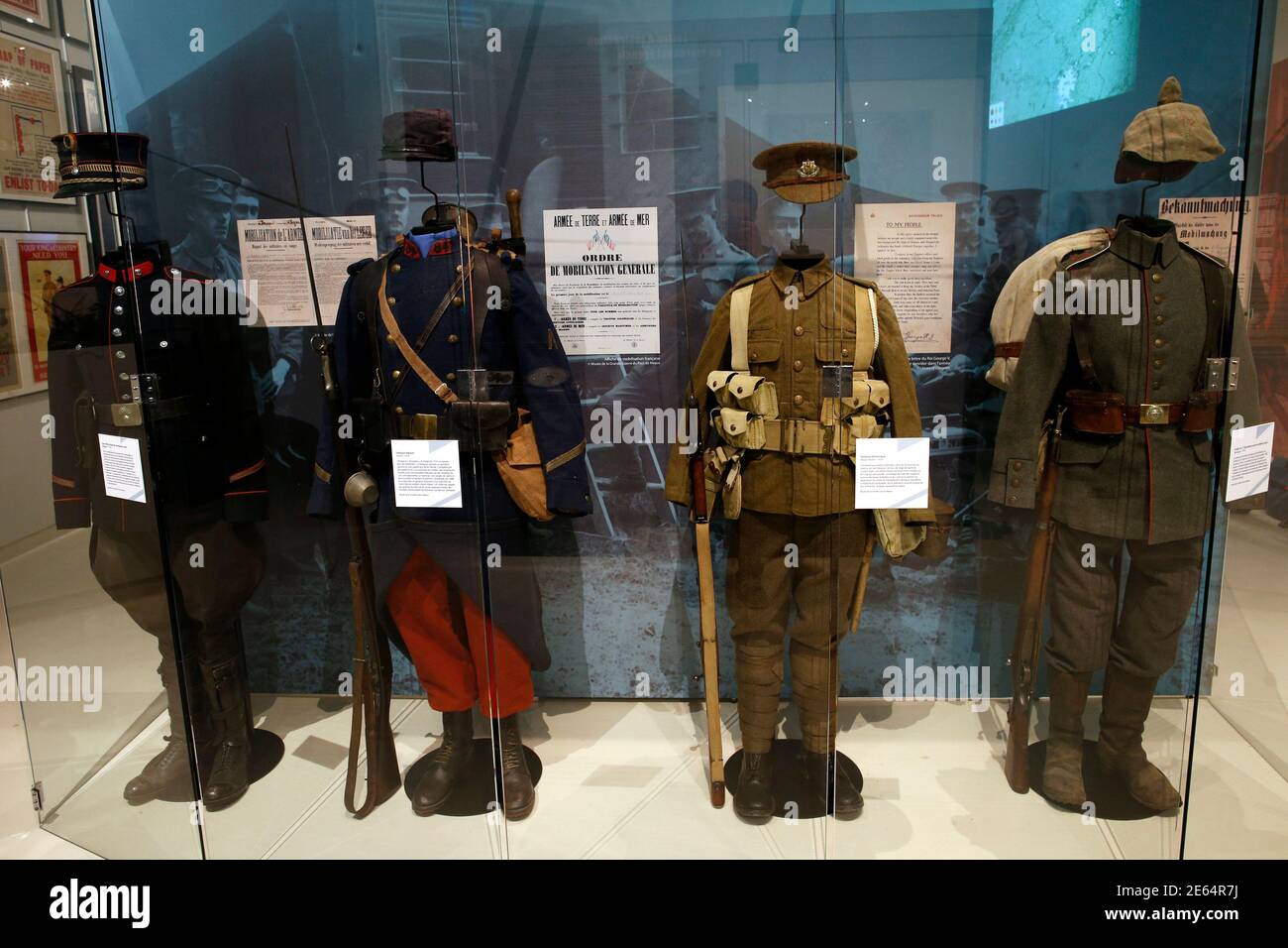 Uniforms l hi-res stock photography and images - Alamy