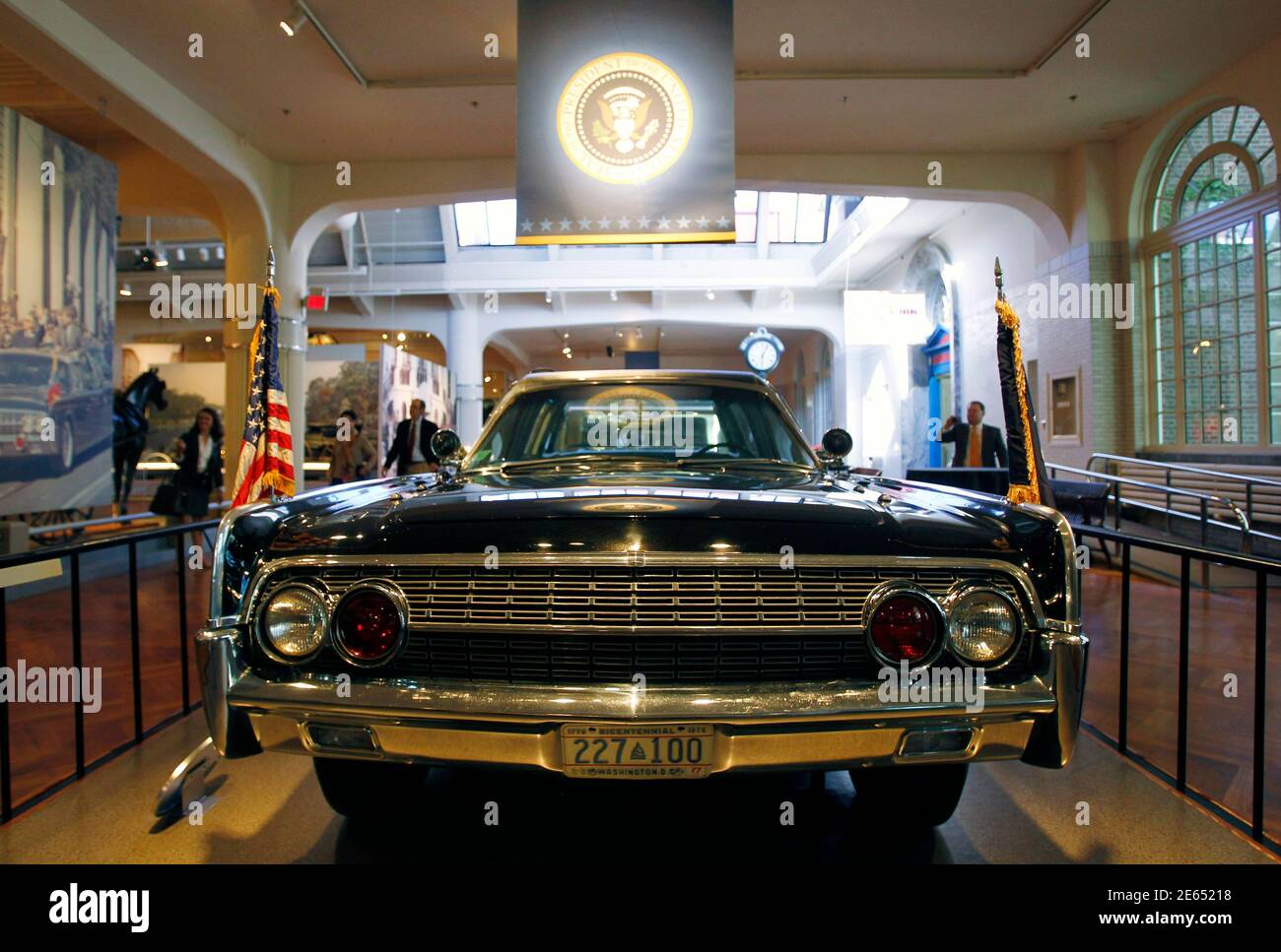 Kennedy limousine hi-res stock photography and images - Alamy