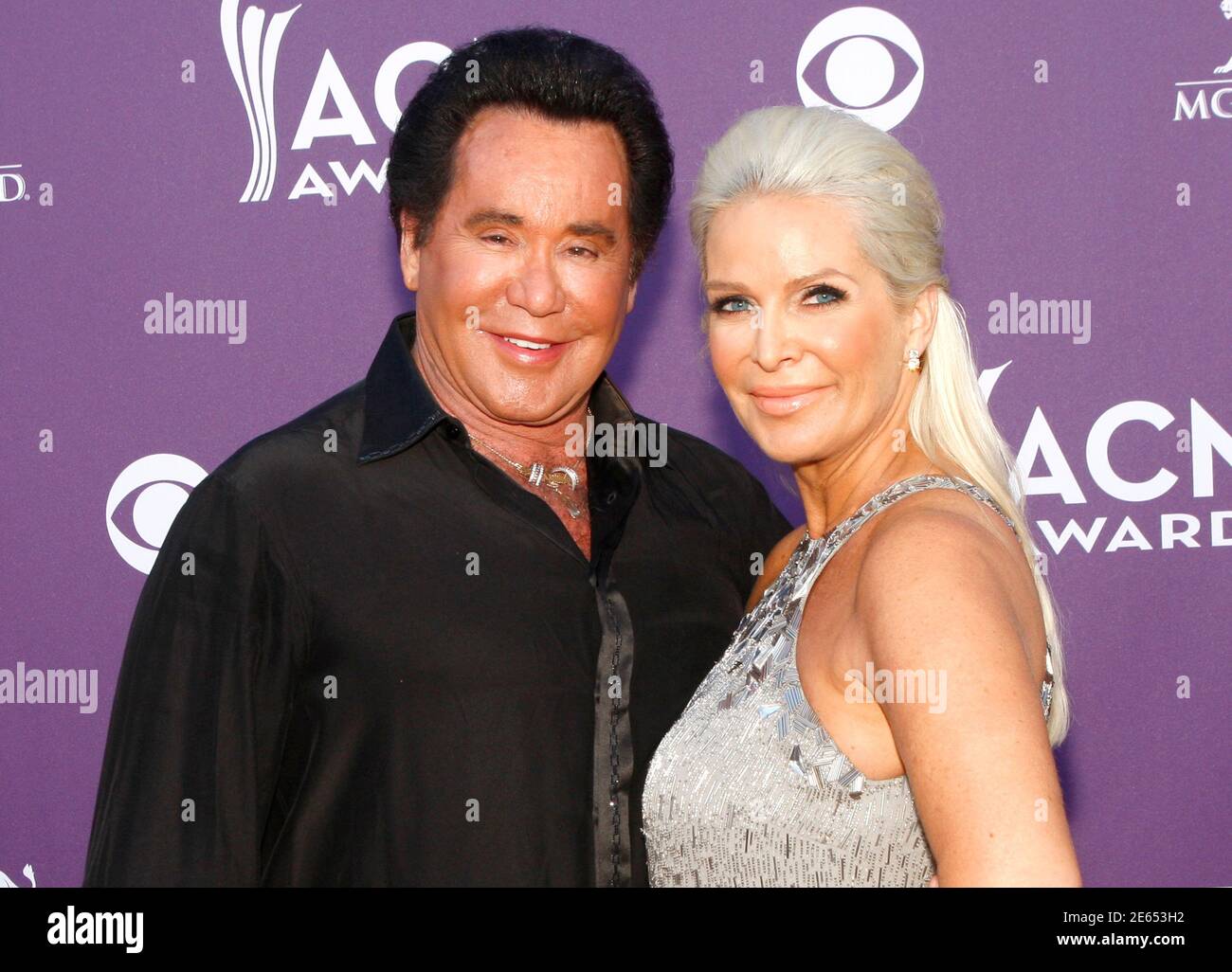 Entertainer wayne newton hi-res stock photography and images - Alamy