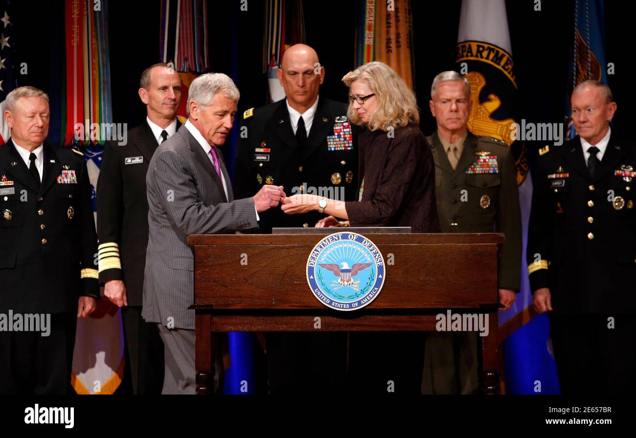 Acting deputy secretary of defense hi-res stock photography and images ...
