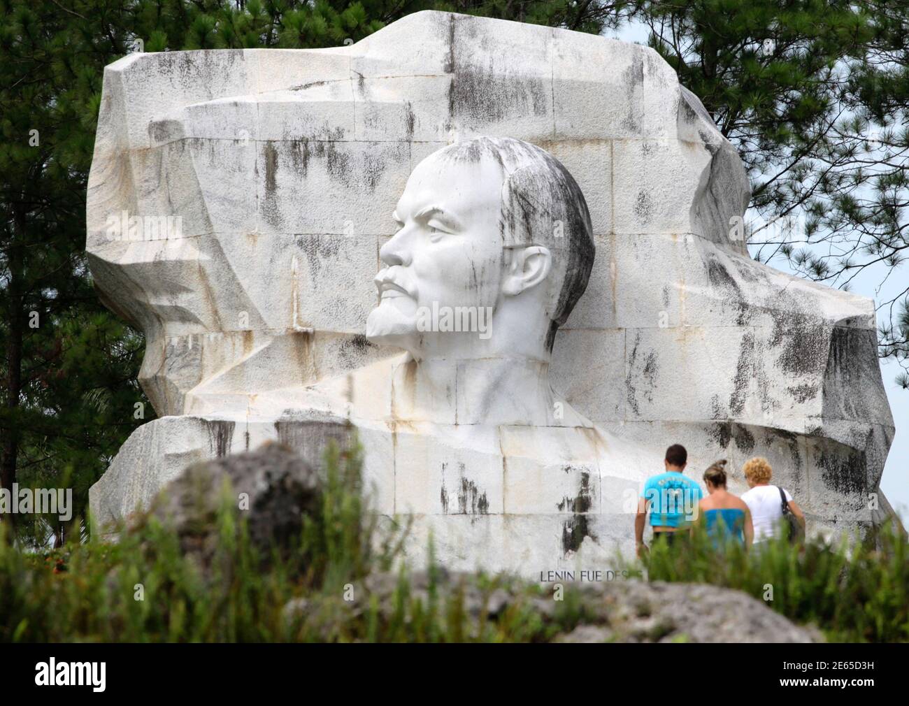 Marx statue destroyed hi-res stock photography and images - Alamy