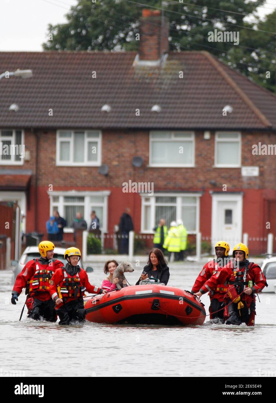 Inflatable boat burst hi-res stock photography and images - Alamy