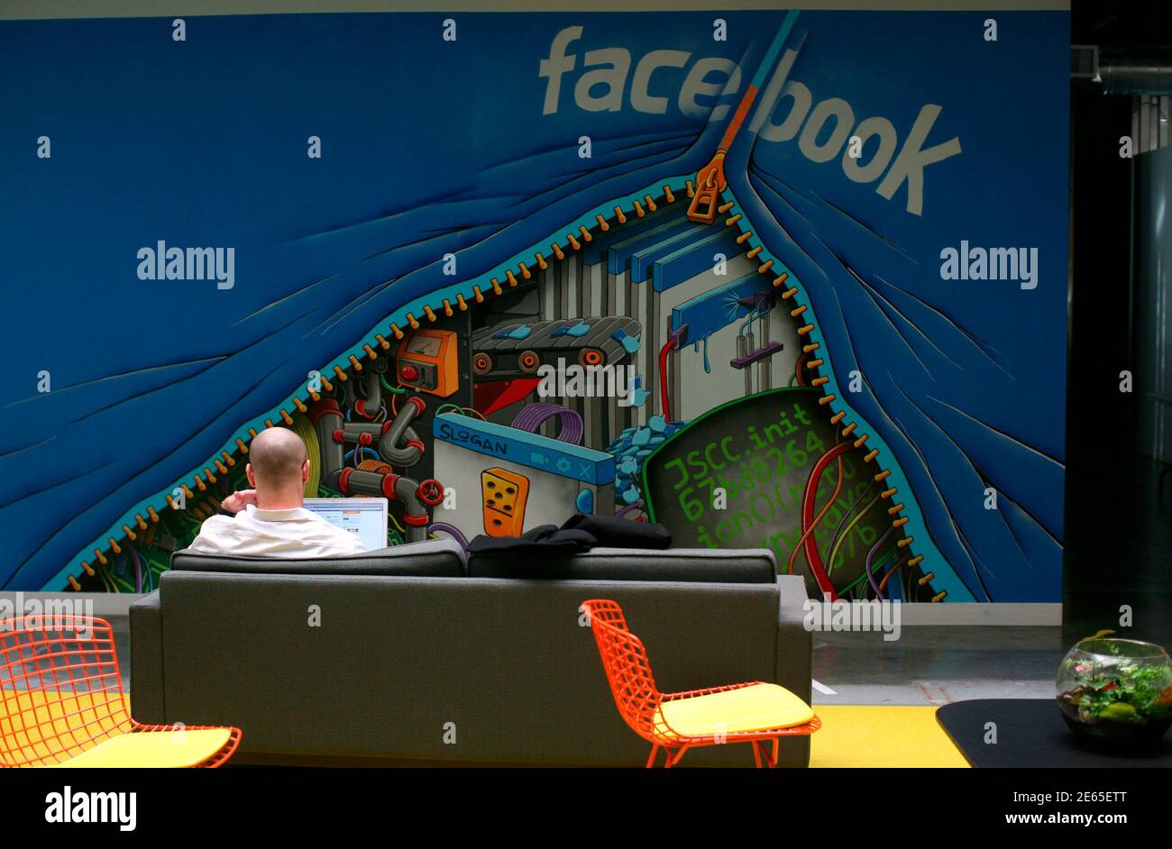 Facebook headquarters and campus hi-res stock photography and images ...