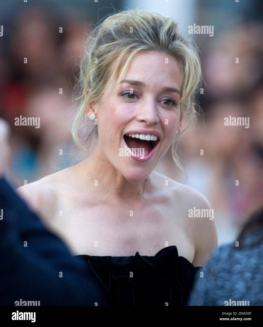 Actress piper perabo hi-res stock photography and images - Alamy