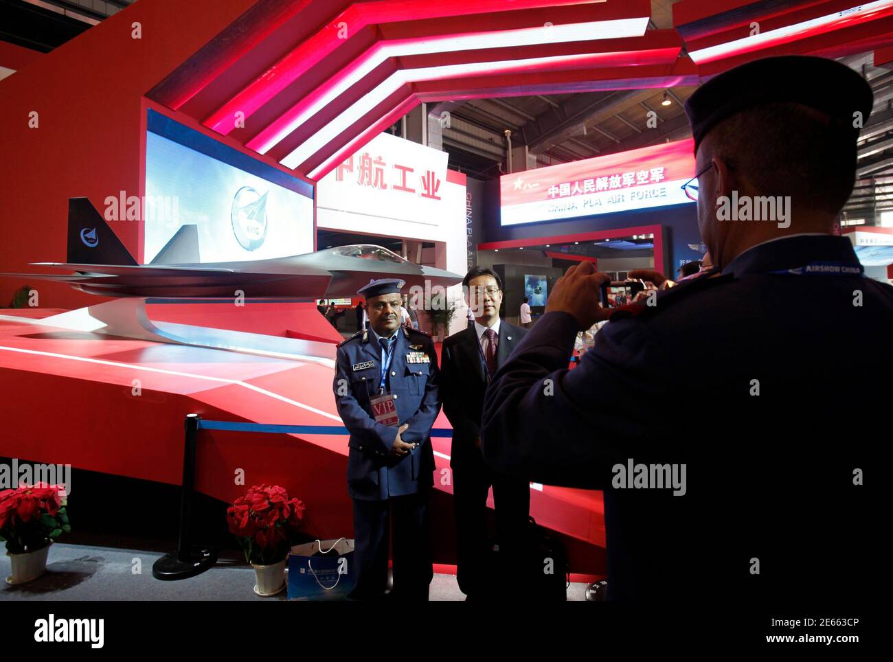 Pla peoples liberation army officer hi-res stock photography and images ...