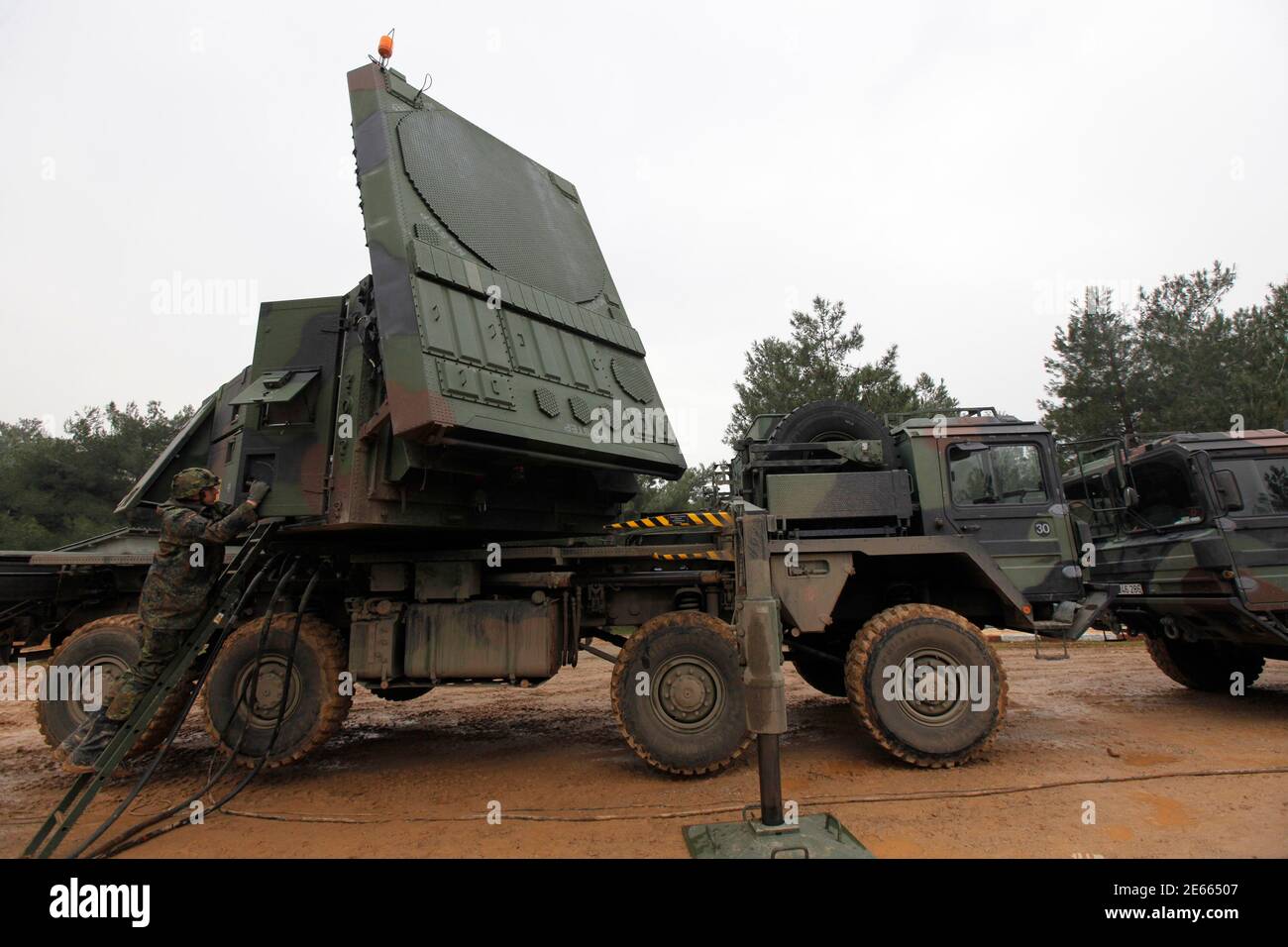 Patriot air and missile defence system hi-res stock photography and ...