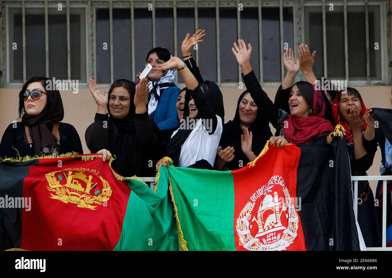Afghan football female hi-res stock photography and images - Alamy
