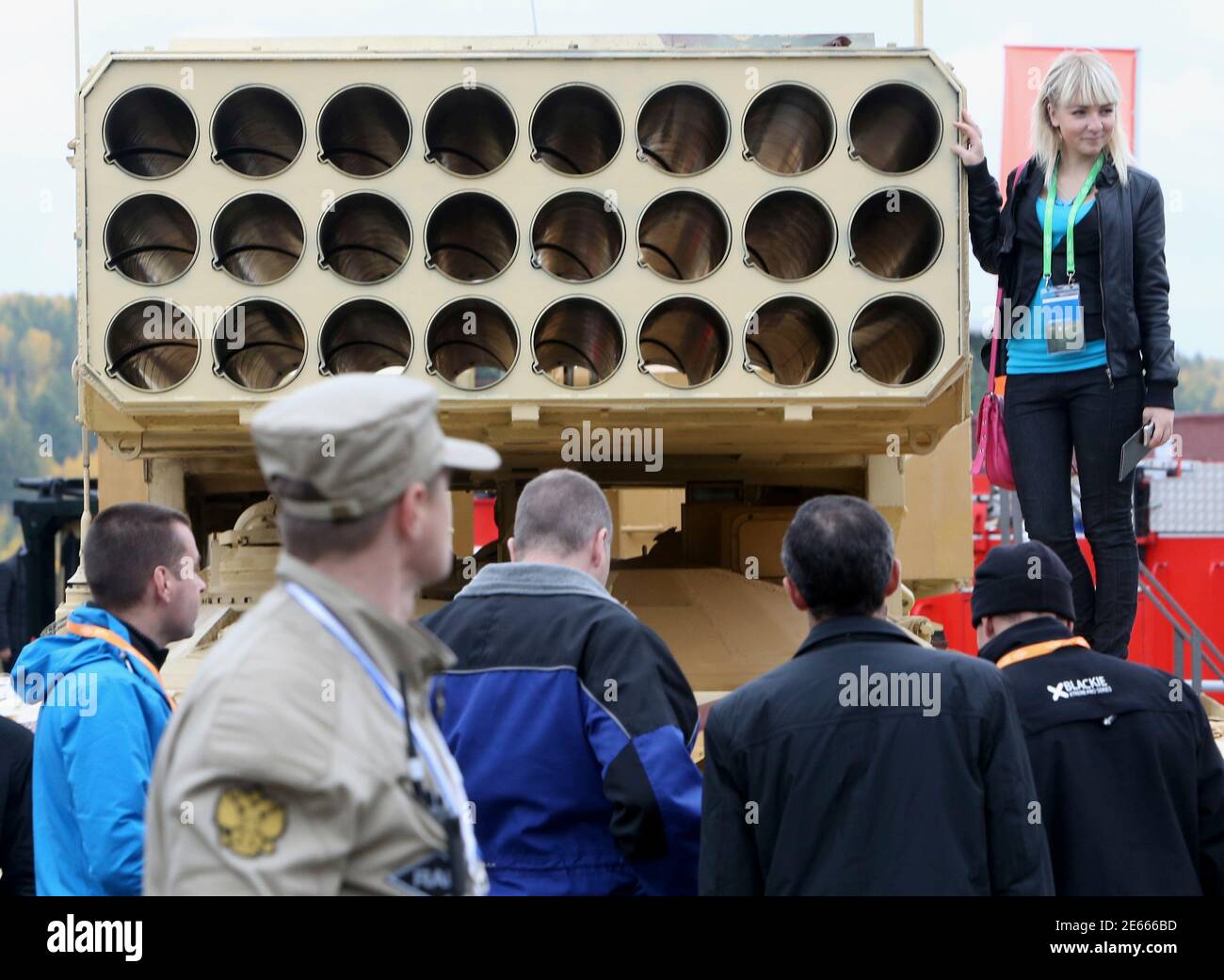 Woman rocket launcher hi-res stock photography and images - Alamy