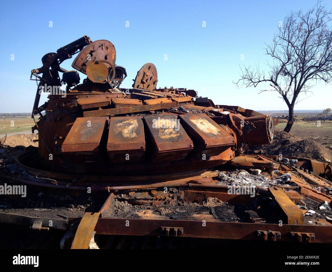Russian 72 battle tanks on hi-res stock photography and images - Alamy