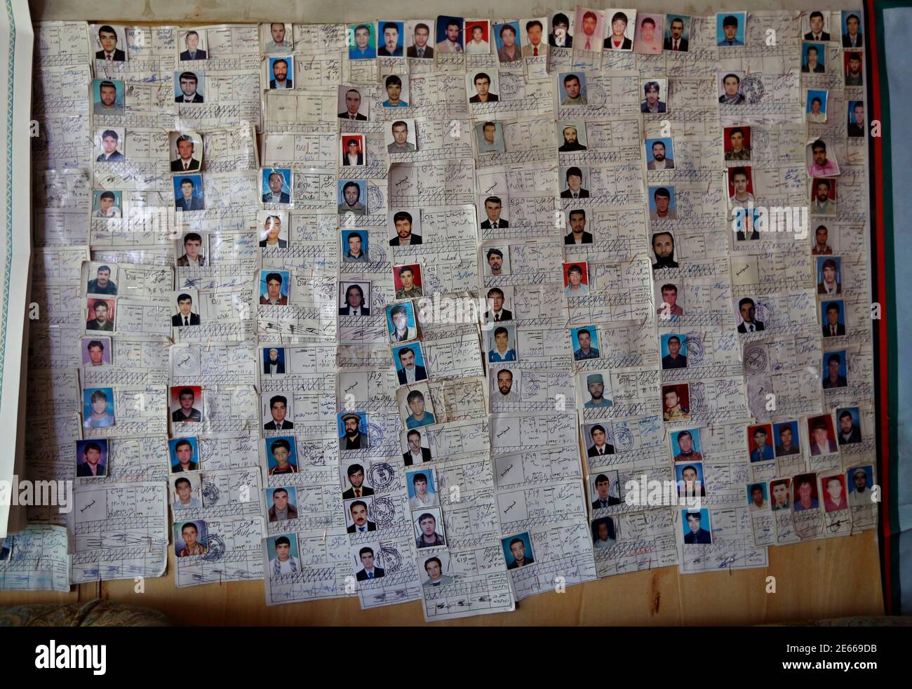 School wall chart hi-res stock photography and images - Alamy