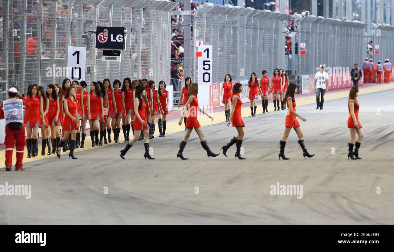 F1 grid walk hi-res stock photography and images - Alamy