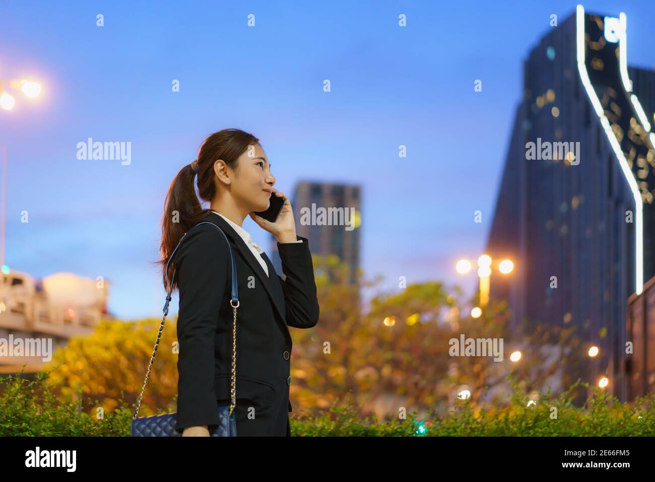 Asian technology worker hi-res stock photography and images - Alamy