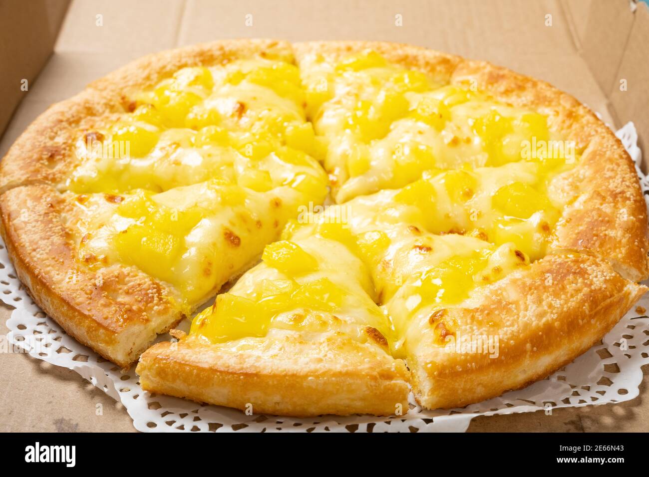 angle view fresh pizza with fruit toppings Stock Photo - Alamy