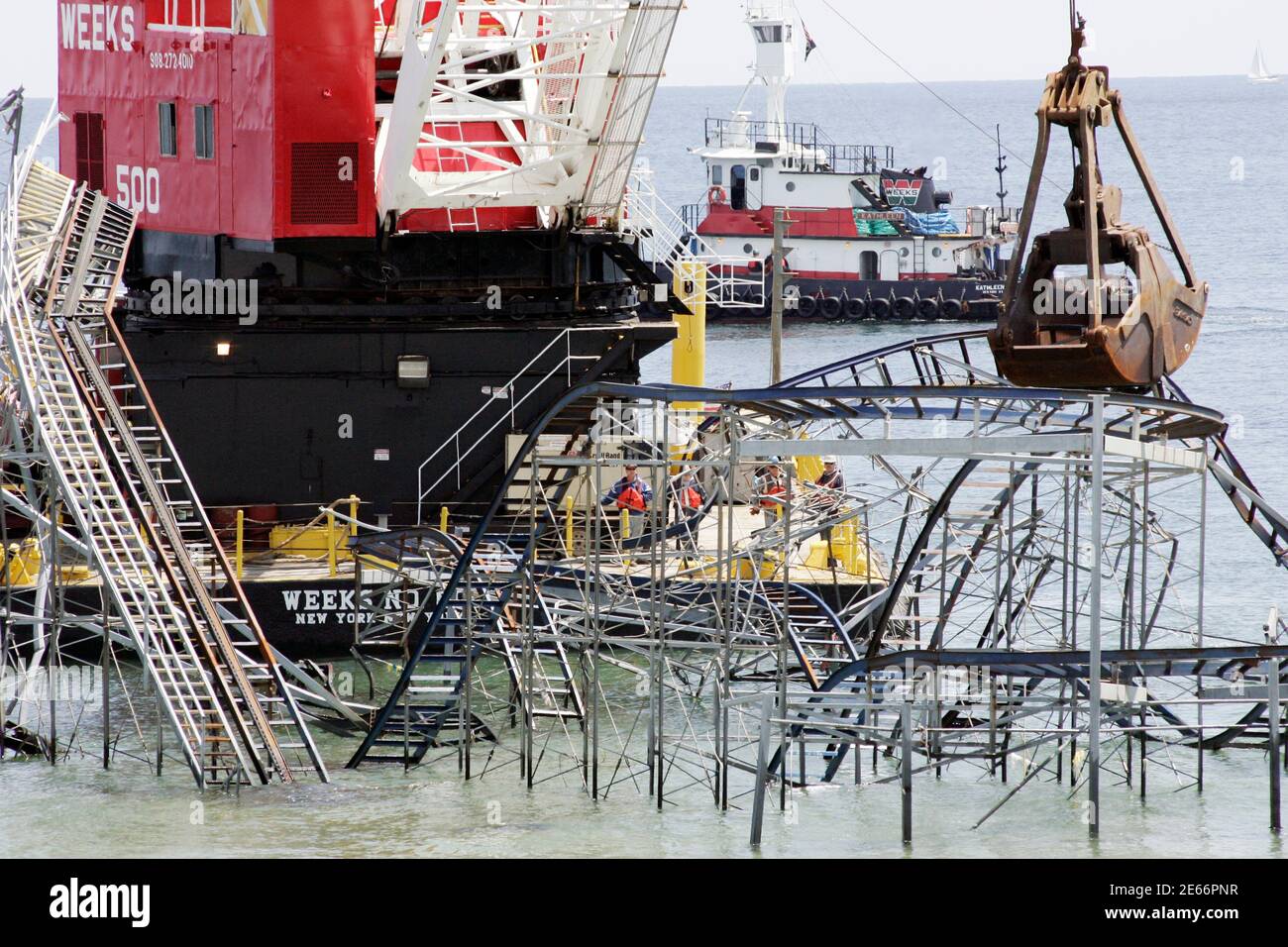 Jet star roller coaster hi-res stock photography and images - Alamy