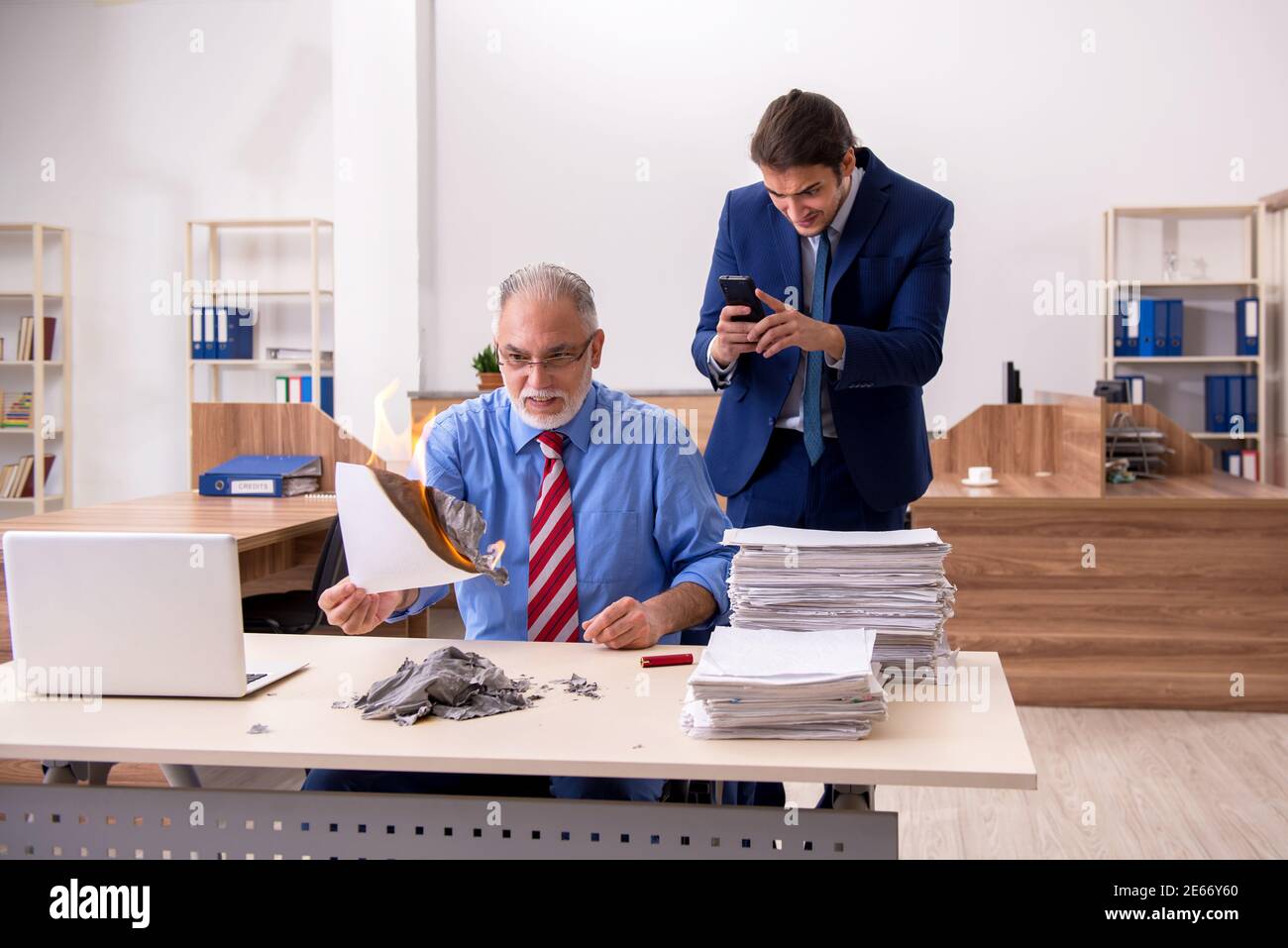 Pile papers and fire hi-res stock photography and images - Alamy