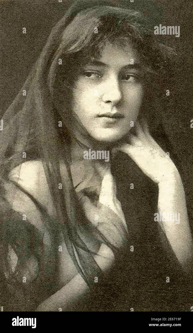 Evelyn Nesbit, 16 years old, 1900 Stock Photo - Alamy