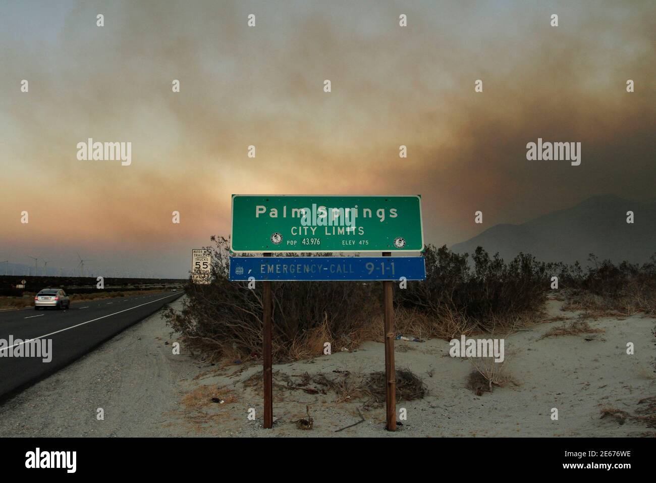 Highway 111 palm springs hi-res stock photography and images - Alamy