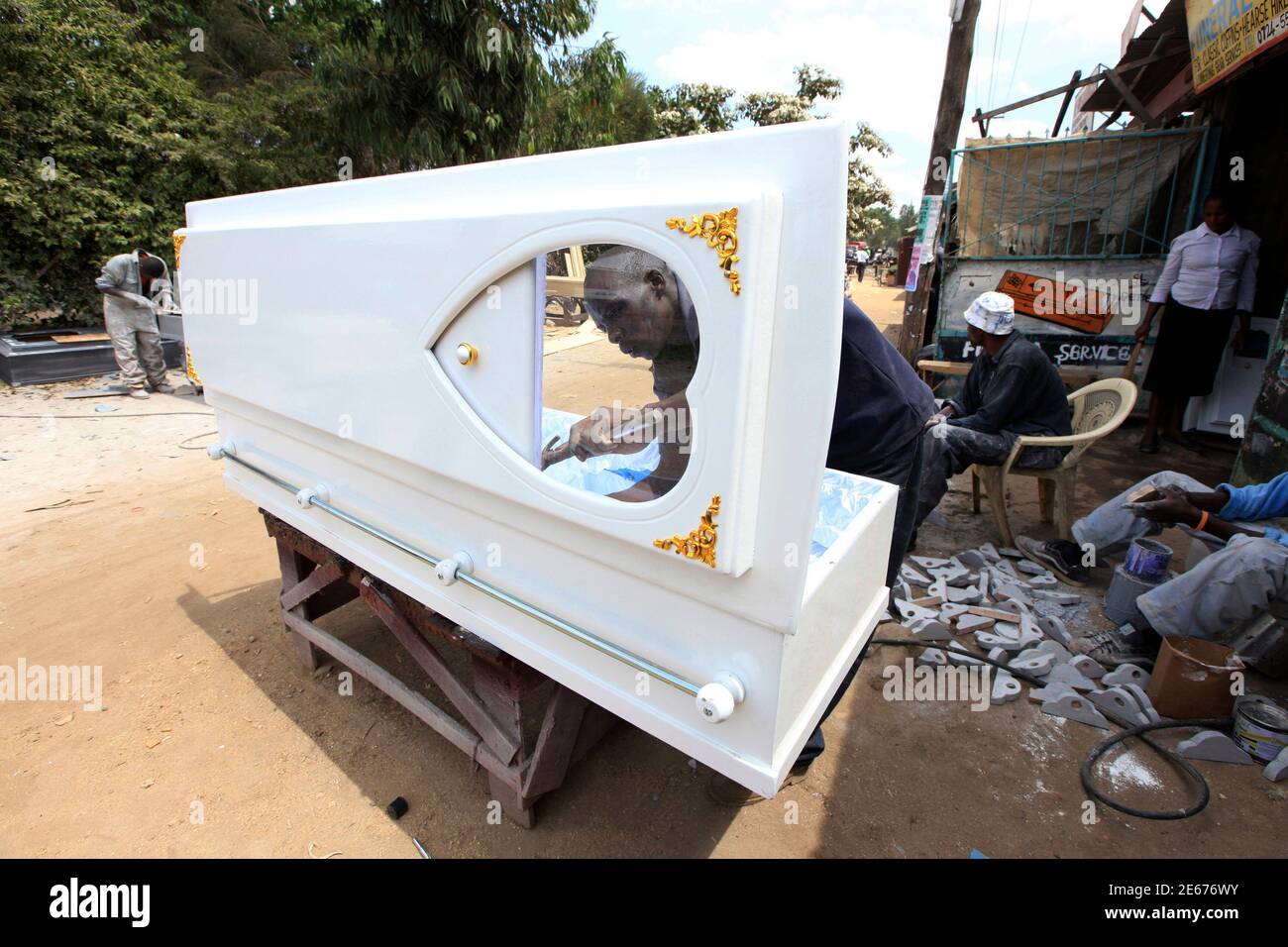 Coffin shaped fish hi-res stock photography and images - Alamy