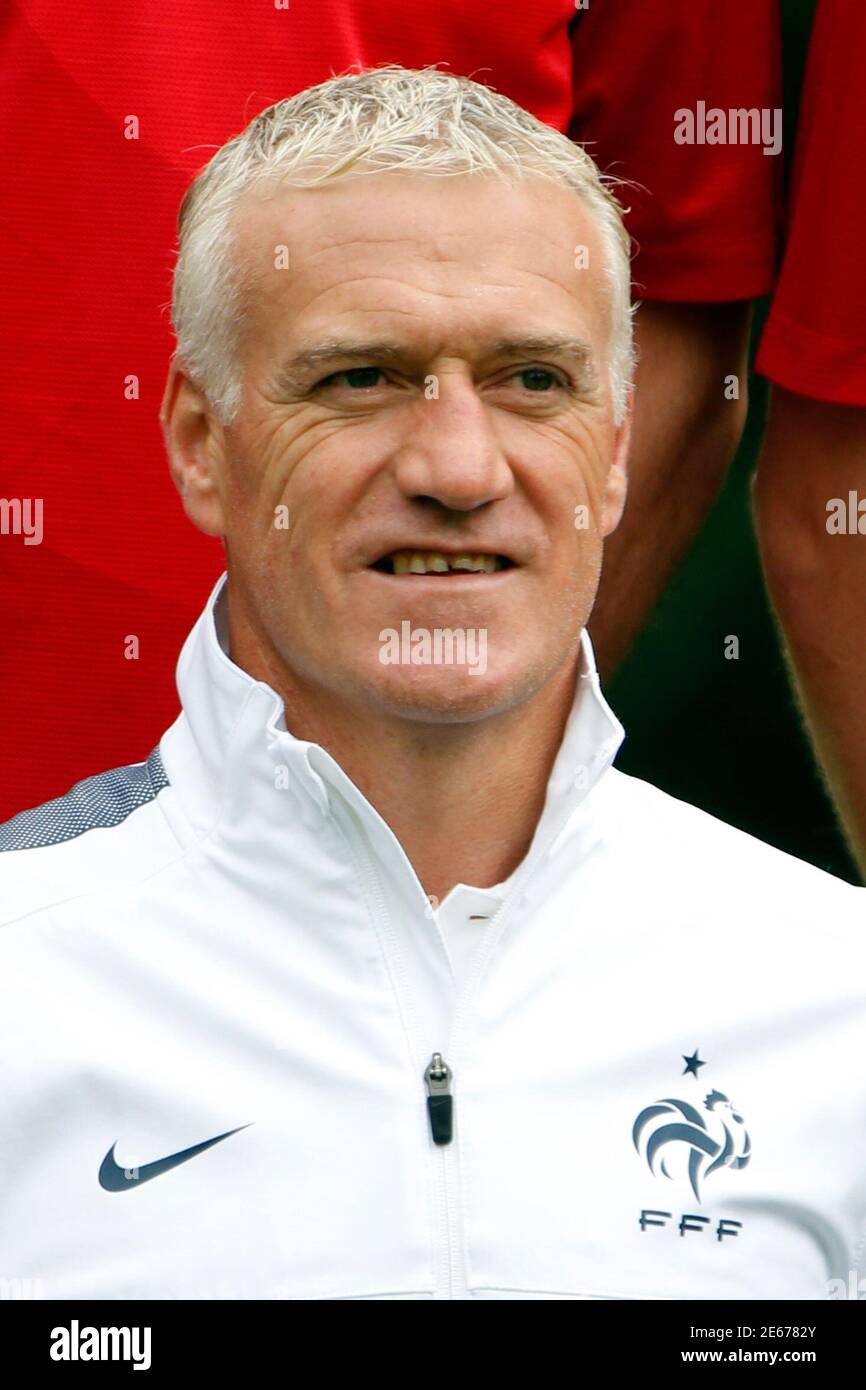 Frances soccer team poses team hi-res stock photography and images - Alamy