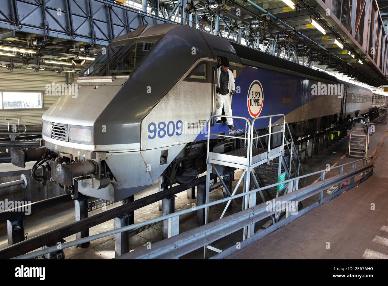1994 channel tunnel hi-res stock photography and images - Alamy
