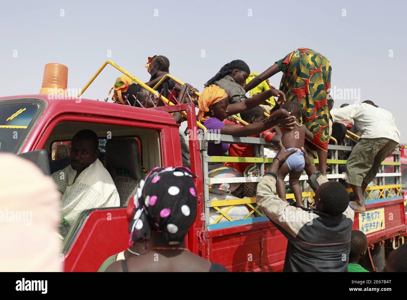 Nigerians evacuated hi-res stock photography and images - Alamy