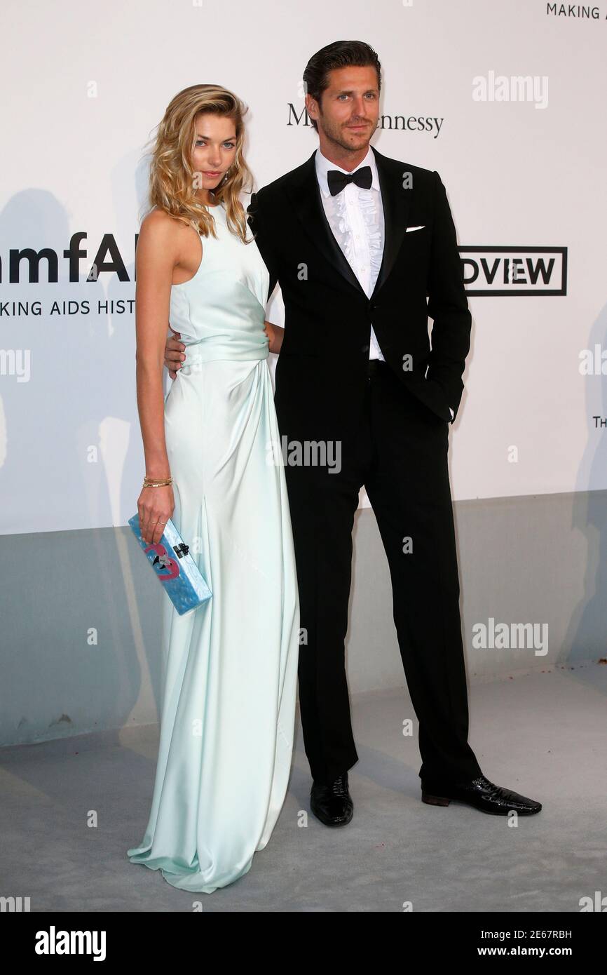 Jessica hart and stavros niarchos hi-res stock photography and images ...