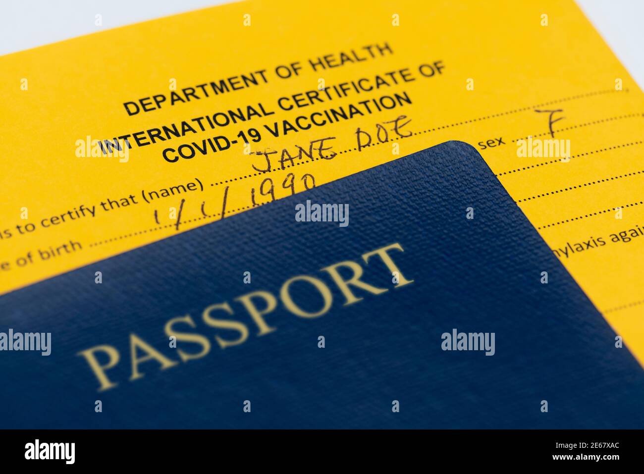 Vaccination certificate covid hi-res stock photography and images - Alamy