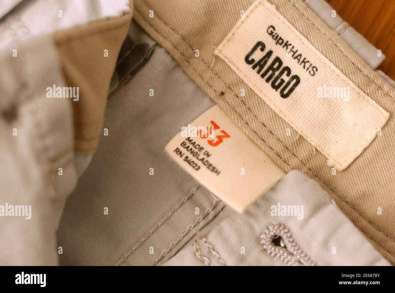 Clothing store chains hi-res stock photography and images - Alamy