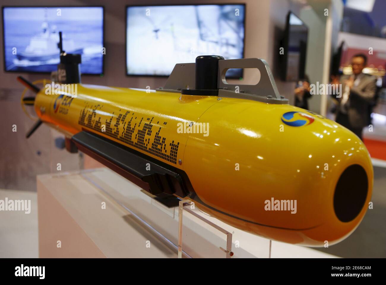 Autonomous underwater vehicle hi-res stock photography and images - Alamy