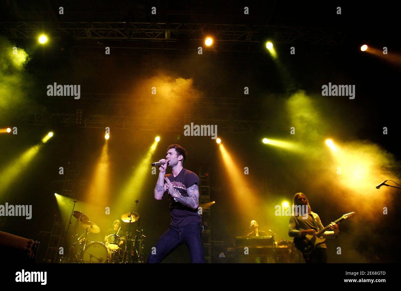Maroon 5 tour hi-res stock photography and images - Alamy