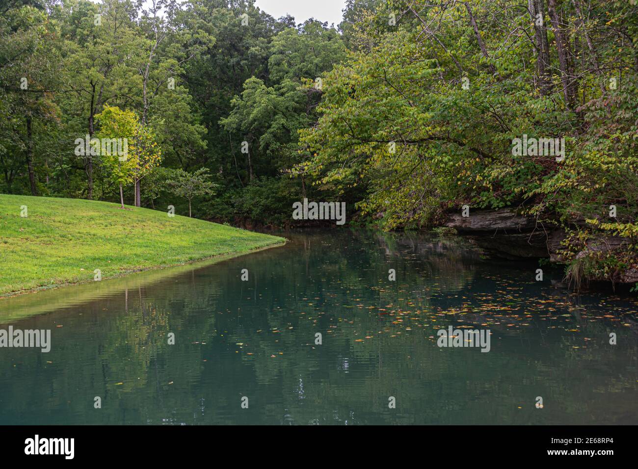Black pond trail hi-res stock photography and images - Alamy