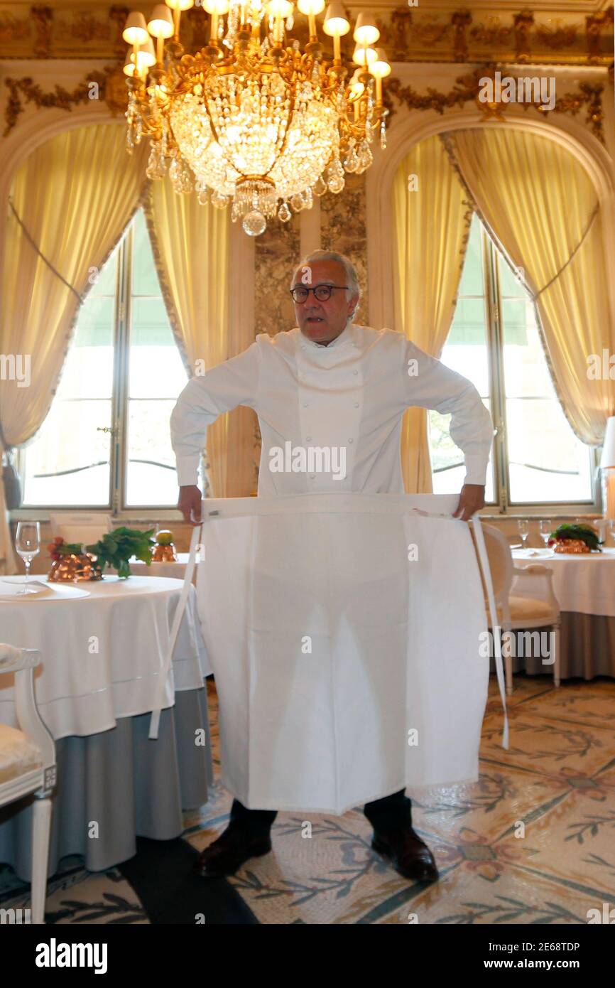 Le meurice paris restaurant hi-res stock photography and images - Alamy
